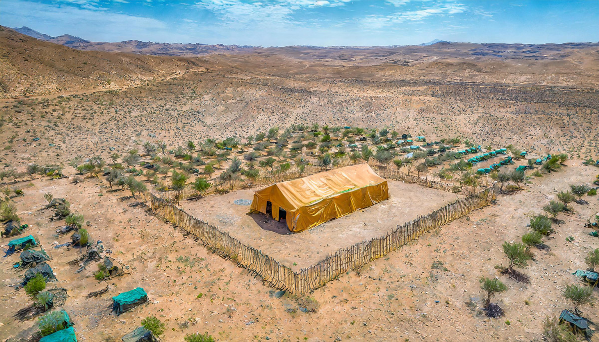 Tabernacle-In-the-desert-wilderness,-in-the-midst-of-millions-of-tents ...